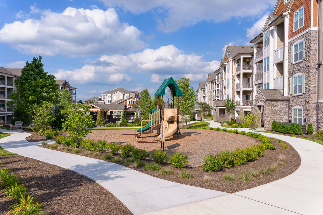 Atley on the Greenway Apartments | Apartments in Ashburn VA